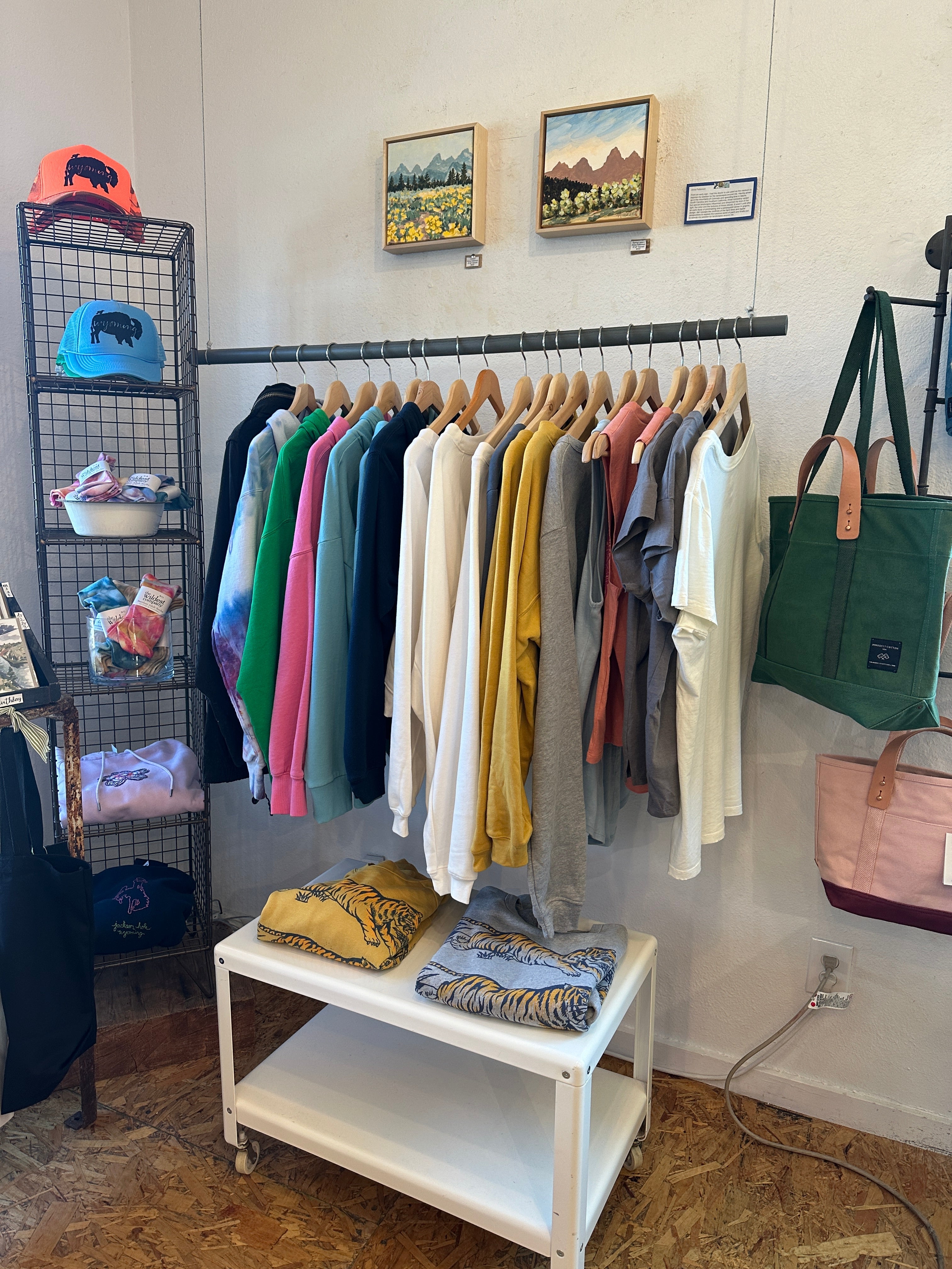 Apparel + Accessories – Workshop JH